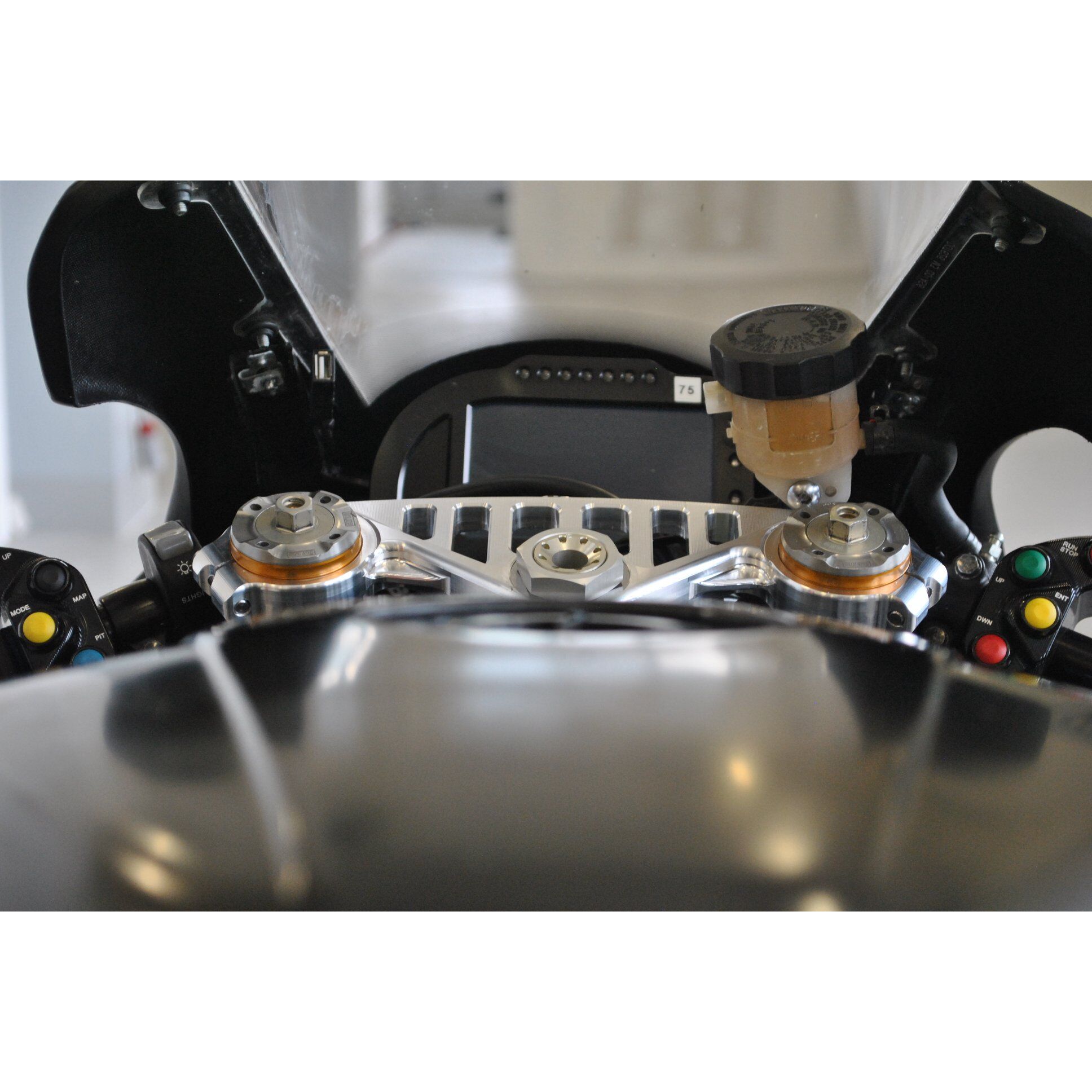 Parts :: Yamaha :: YZF R1 :: Suspension :: Triple Clamps :: Melotti ...