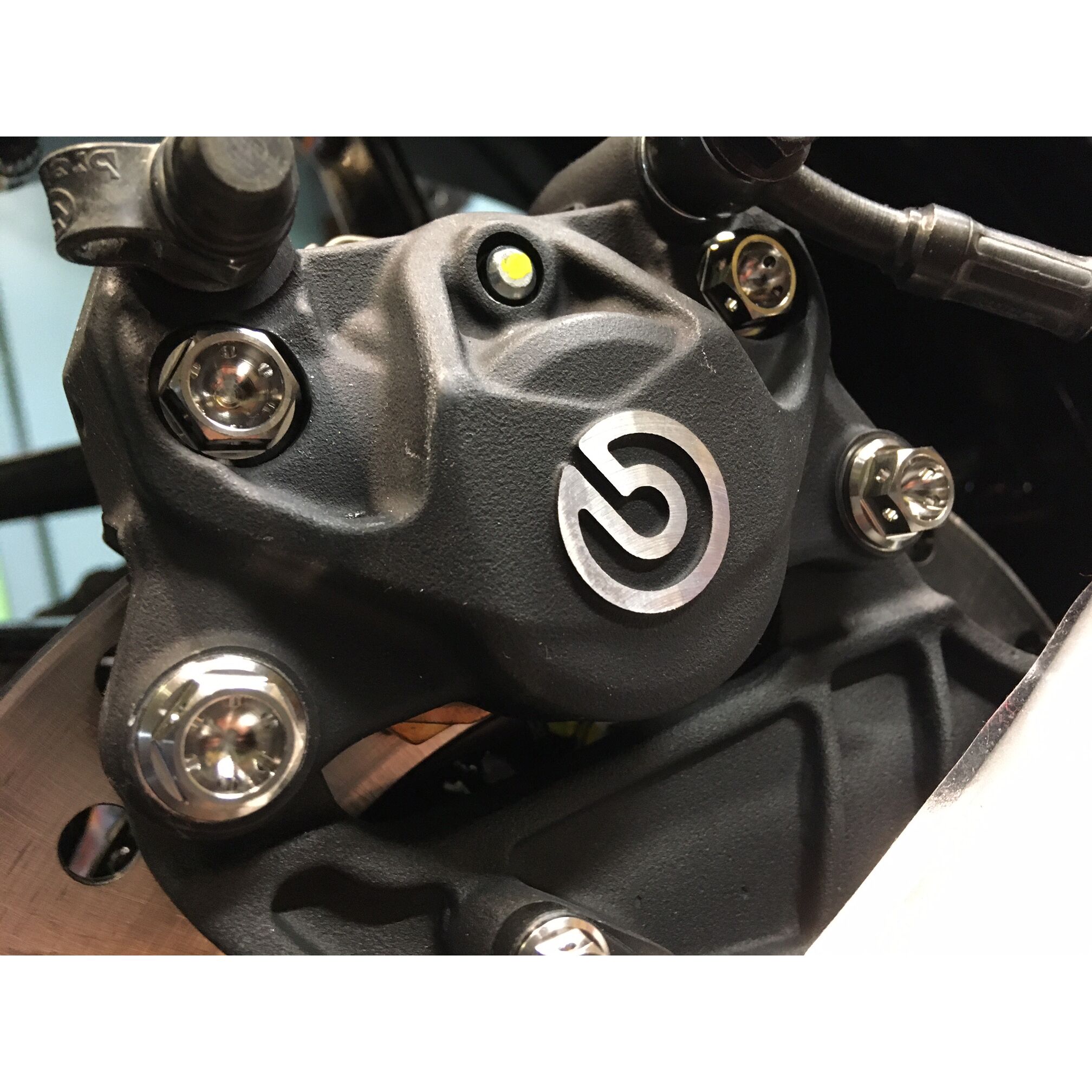 Parts :: Ducati :: 748 / 916 / 996 / 998 :: Brake / Clutch / Controls ...