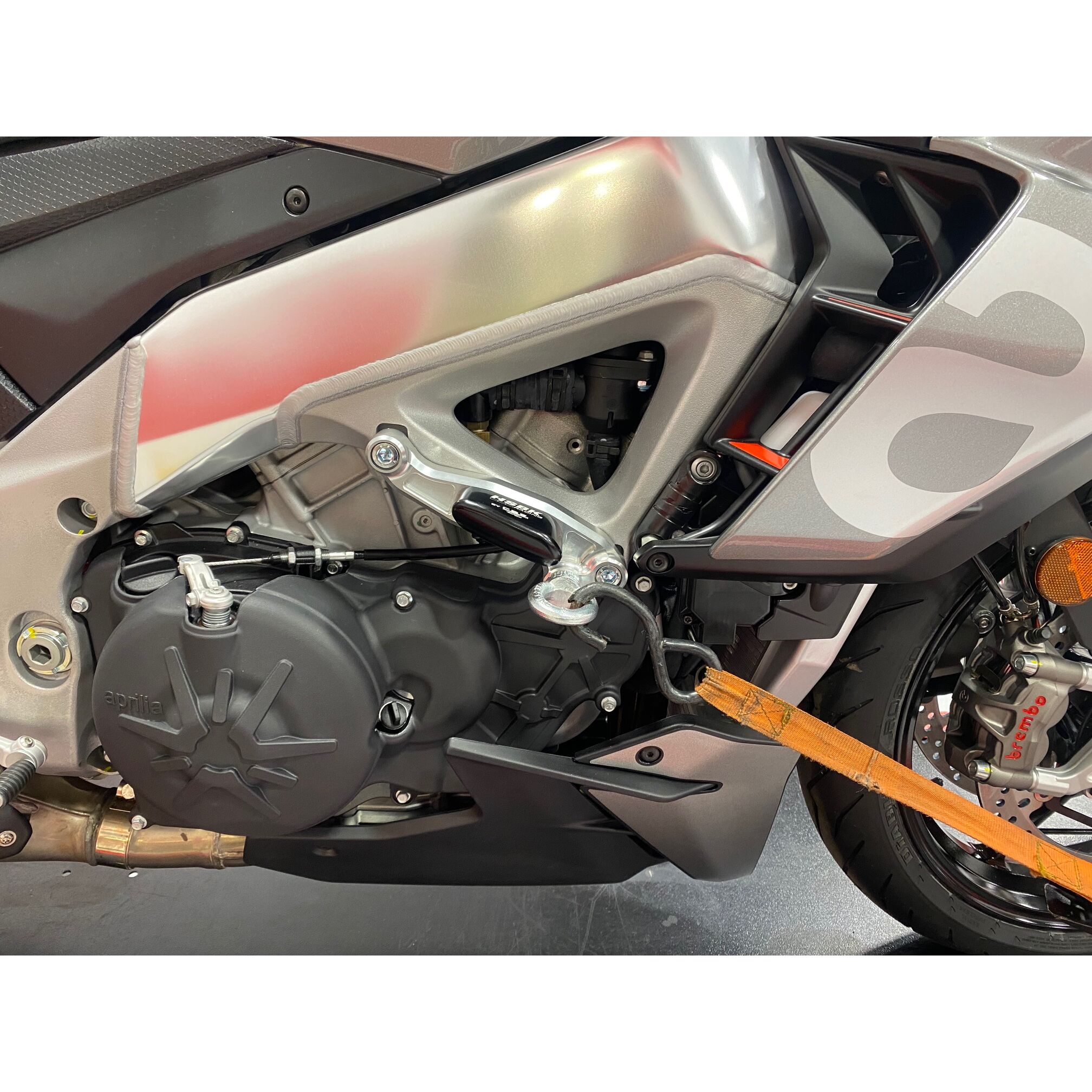 Parts :: Aprilia :: RSV4 :: Crash Protection :: CBE Aprilia RSV4 (09-20 ...